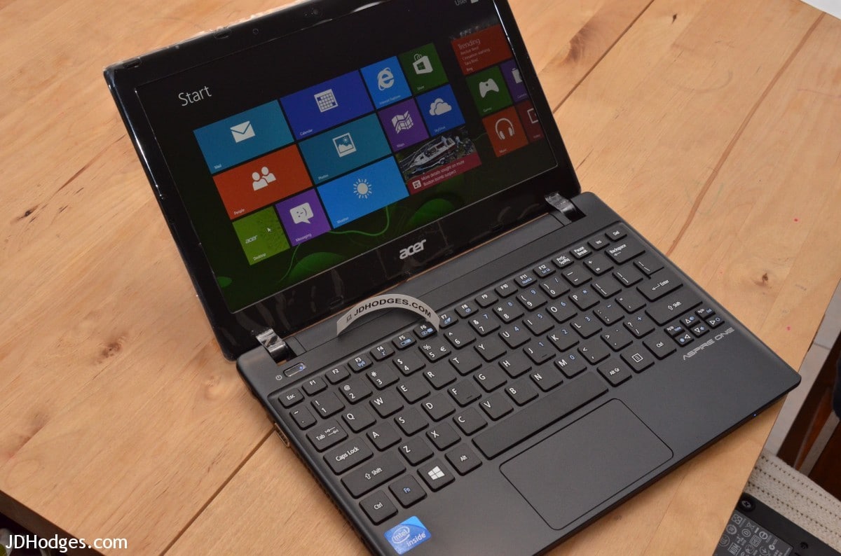 Photo of Acer AO756 at the Win8 start screen | J.D. Hodges